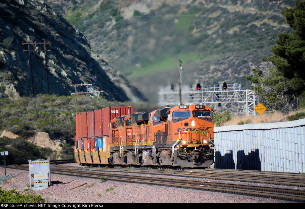 BNSF 6916
